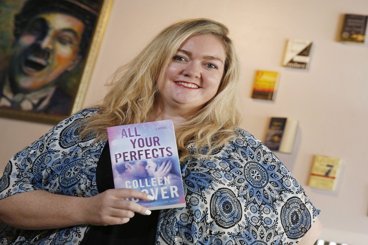 Colleen Hoover quebra o silêncio sobre a disputa entre os protagonistas ...