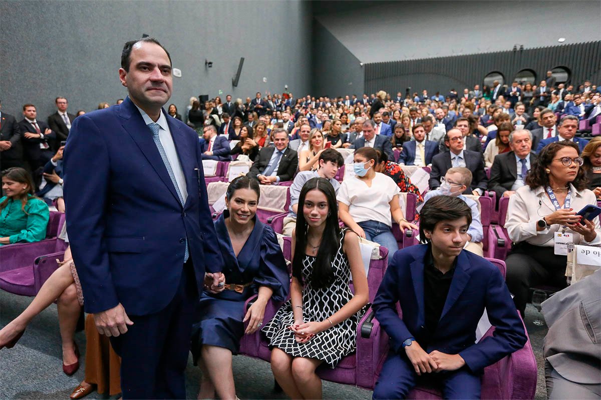 Em reeleição inédita, Beto Simonetti continua na presidência da OAB até ...