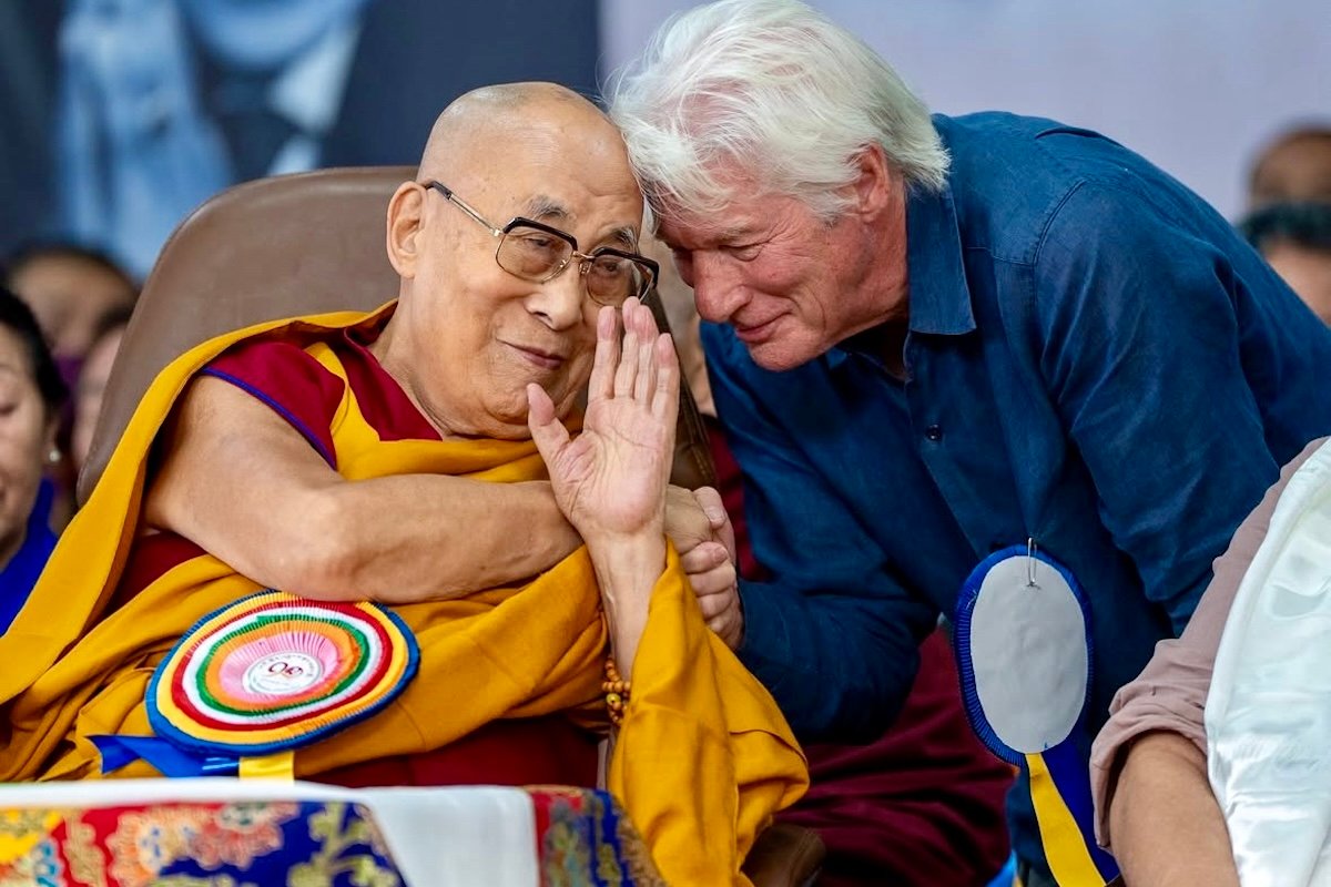 Aos 90 anos, Dalai Lama desafia China e confirma reencarnação fora de ...