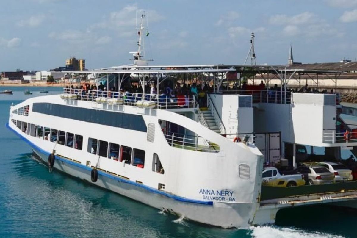 São João: motoristas enfrentam fila de mais de 7 horas no ferry-boat em ...