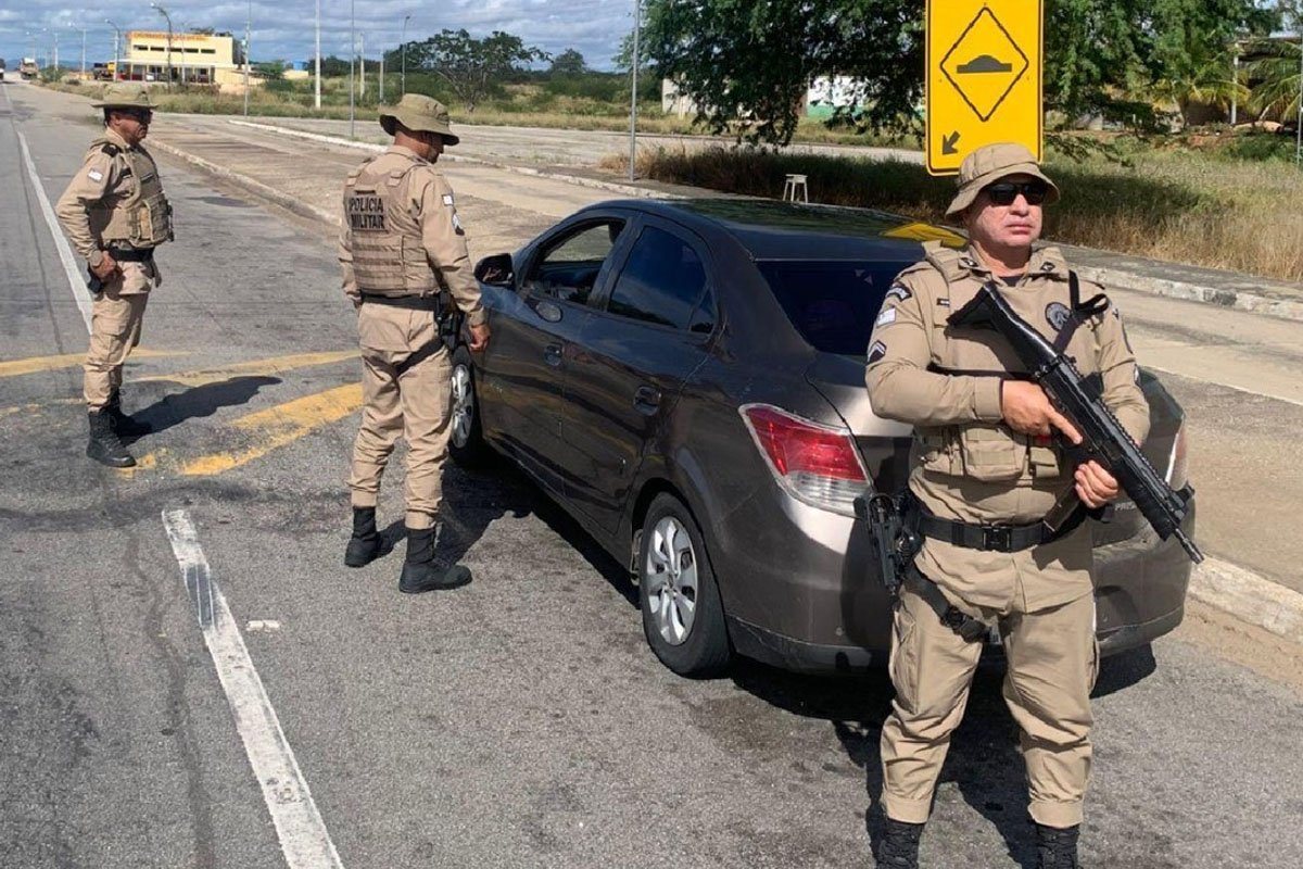 Polícia Militar reforça fiscalização nas rodovias da Bahia para o ...